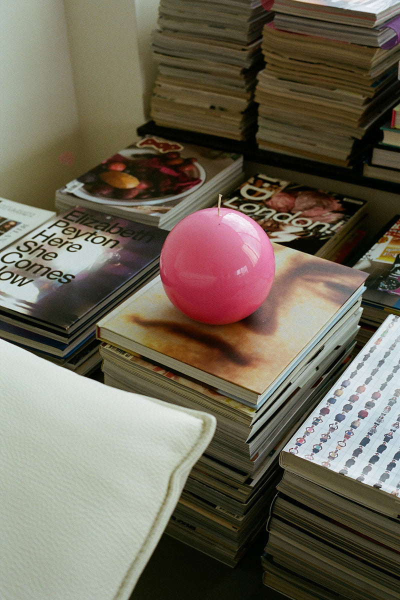 GLOSS CANDLE HOT PINK – RiRa Objects